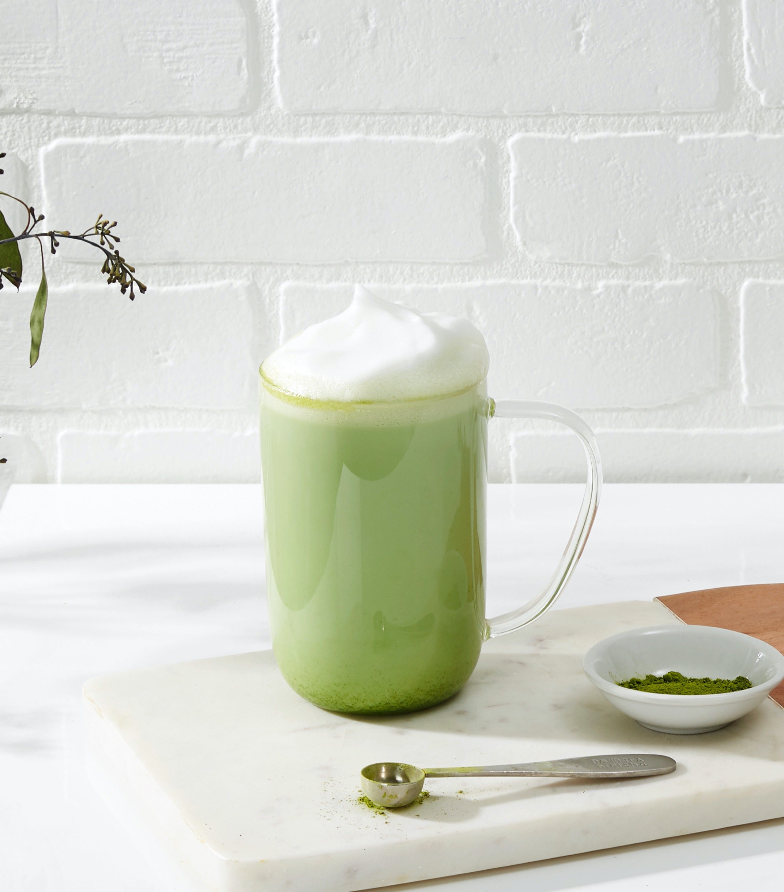 How to Make an Iced Matcha – DAVIDsTEA