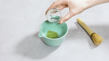 How to Make a Matcha Latte – DAVIDsTEA